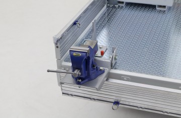 Swing Out Vice Mount - Minecorp